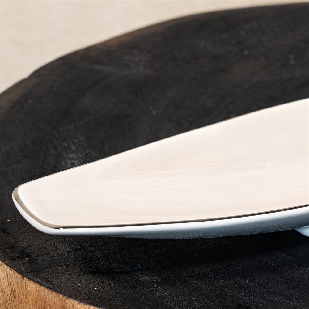 Pearlized washed ruby Tray with Platinum rim – CASA & CO